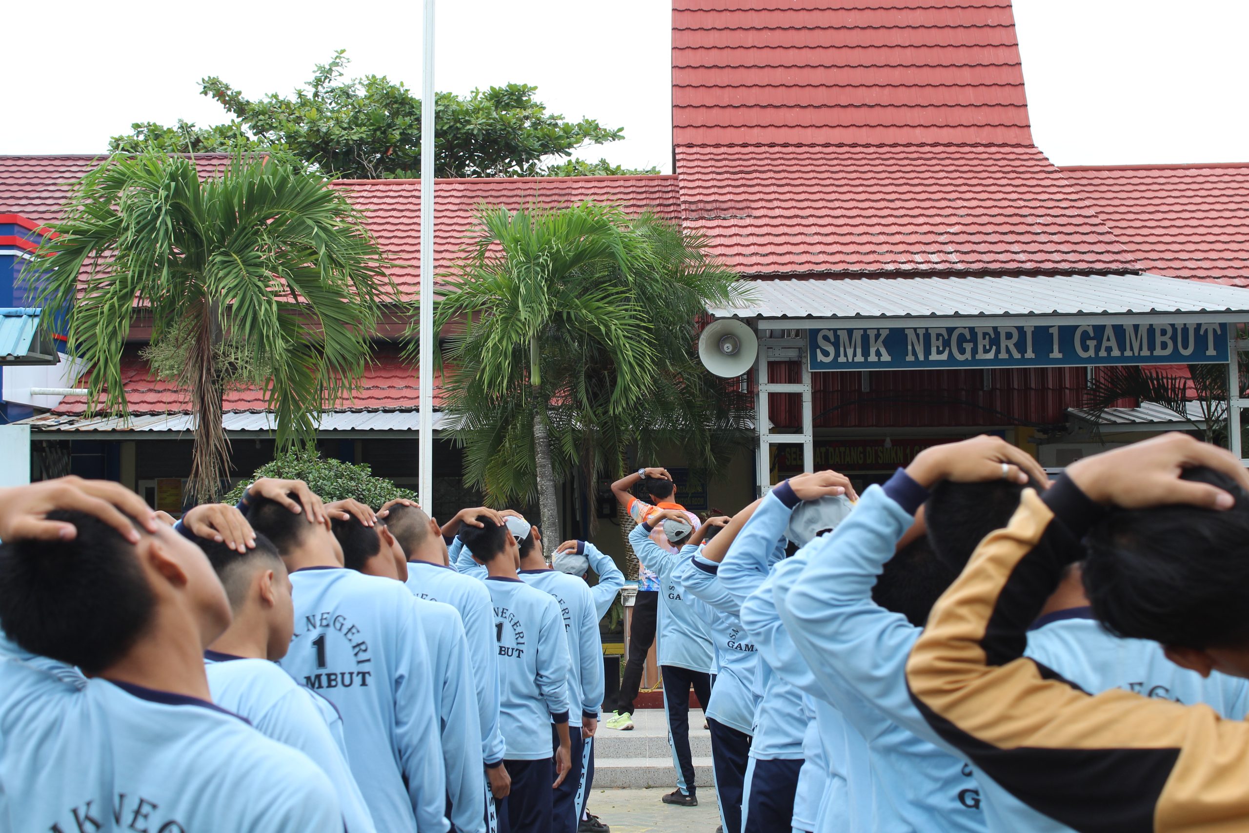 SMK Negeri 1 Gambut Gemakan Semangat Nasionalisme Lewat Senam Anak ...